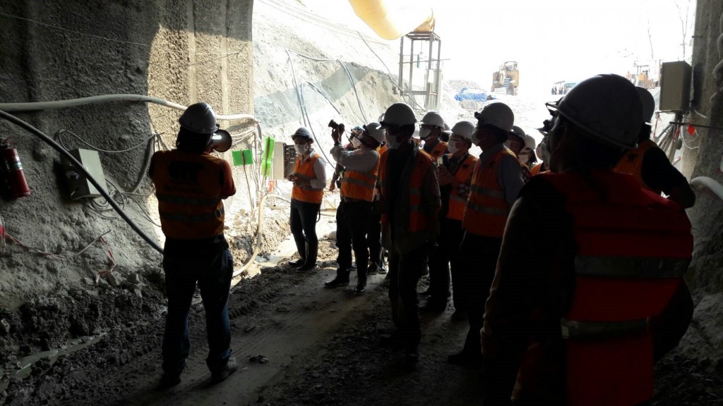 20170303 อุโมงค์วิหาร_170306_0003 | TUTG